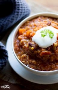 Easy Slow Cooker Vegetarian Chilli Recipe | Kitchen Mason