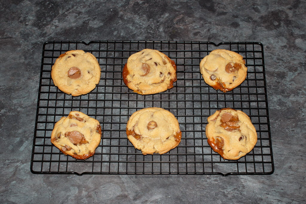 Easy Peasy Rolo Cookies! | Kitchen Mason