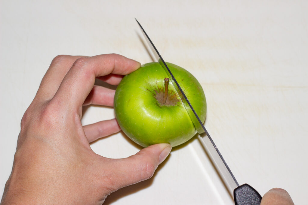 How to Cut an Apple