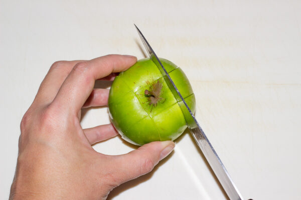 How to Cut an Apple