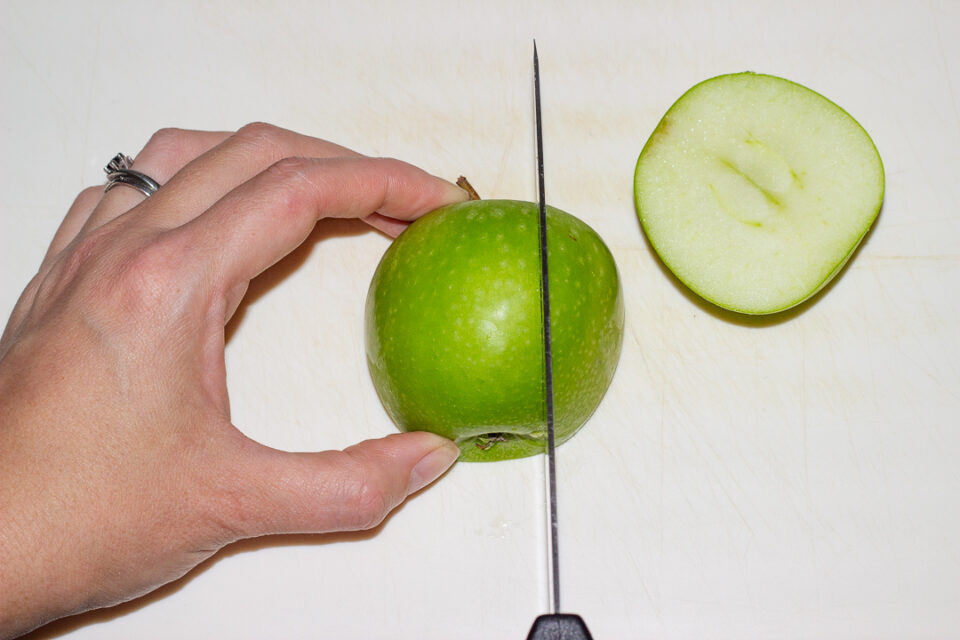 How to Cut an Apple