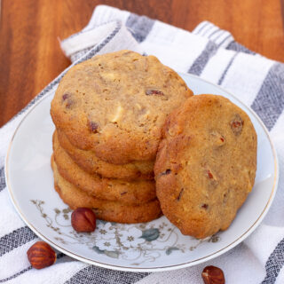 Beautiful Nut Biscuits in 6 Easy Steps!